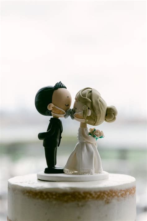 Cute Wedding Cake Toppers