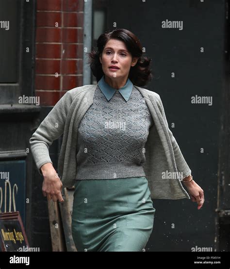 Gemma Arterton Movies Gemma Arterton Hansel And Gretel Kuye