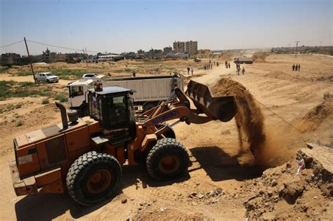 Hamas Building Buffer Zone Along Gaza Egypt Border