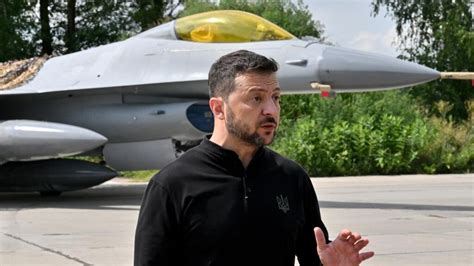 Volodymyr Zelensky Officialise Larrivée Des Premiers Avions F 16 En