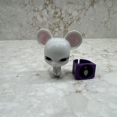 Mullo Figure Miraculous Ladybug Kwami Surprise And Monarch Ring £499