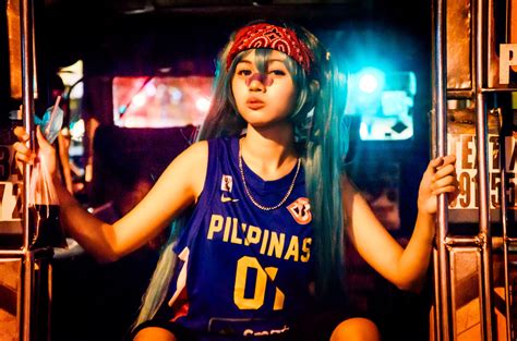 Kamo Oh Kasya Pa Tatlo Tatlo Na Lang Aalis Na Jologs Miku Inspired From The Fanart Of