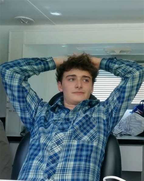 Pin By Tw Gr On Noa Schnapp Noah Bobby Brown