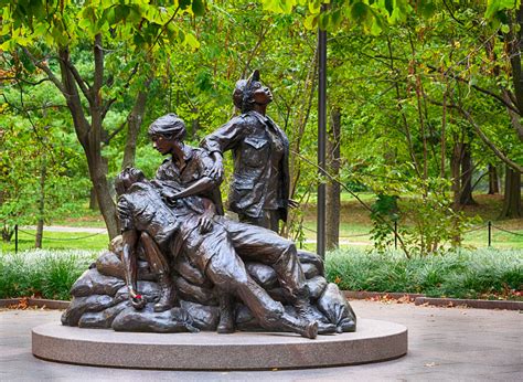 The Vietnam Womens Memorial A Tribute To The Brave Women Who Served