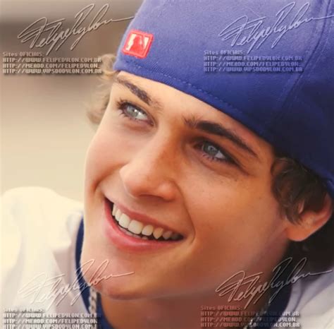 Galã Nos Anos 2000 Felipe Dylon Curte Dia De Praia No Rio De Janeiro