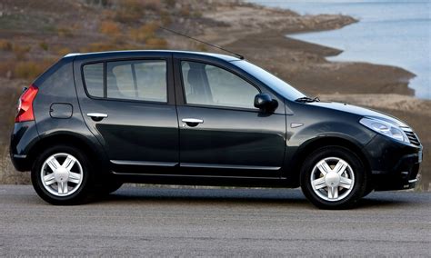 با ۸۰۰ میلیون تومان کدام مدل رنو ساندرو را می‌توان خرید؟ جدول قیمت