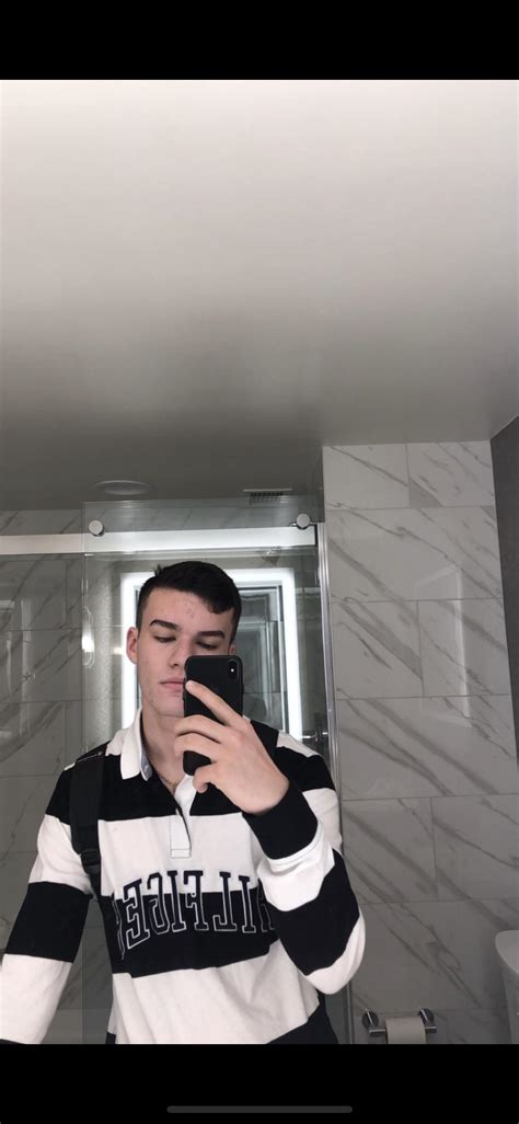 Hmu If You Want To Jerk Together Scrolller