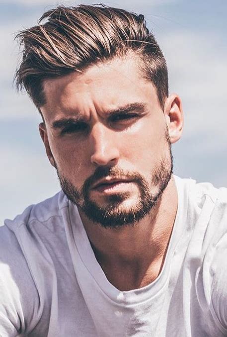Mannenkapsels Trendy Kapsels Herenkapsels 2019 Man Man Mannenkapsels Herenkapsels Kapsel Man