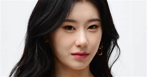 Ten 포토 있지 채령 이른 아침에도 빛나는 미모