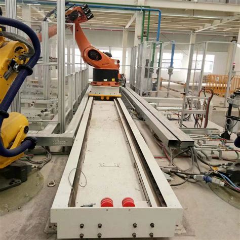 robot rails with 2500kg payload and 3200mm reach with mig welding robot