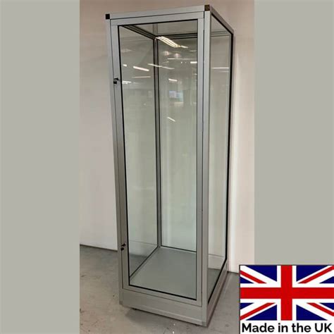 700mm Wide Glass Mannequin Display Case With Glass Top Access Displays