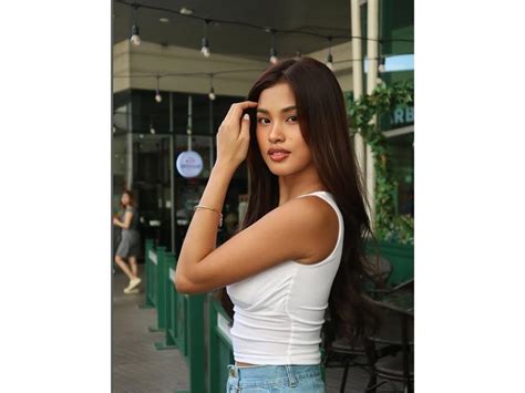 Shuvee Etrata Stuns With Her Filipina Morena Glow Gma Entertainment