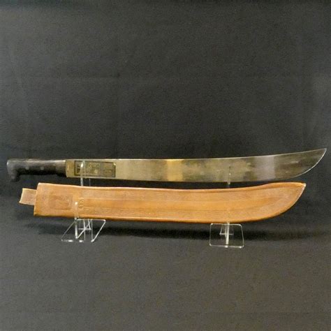 Plexiglas Display For 2 Large Bladed Weapons