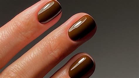 7 Diseños De Uñas Que Probar Este Otoño 2025 Aprobados Por Una