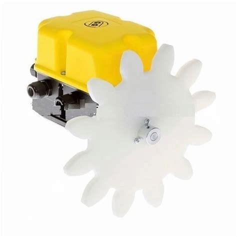 Wind Turbine Charge Controller At ₹ 1800piece Copper Busbar In