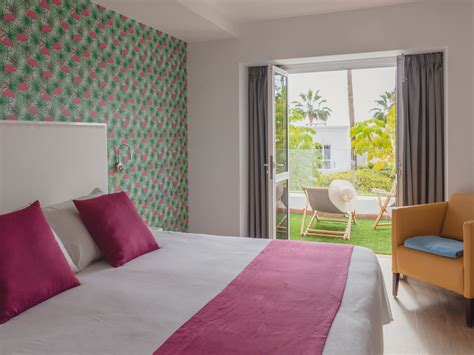 Rooms Hotel Flamingo Beach Mate Official Website