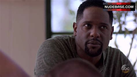 Priyanka Chopra Sexy Scene Quantico Nudebase Com