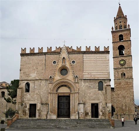 Teramo | Abruzzo, Adriatic Coast, Medieval Town | Britannica