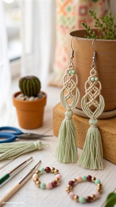 10 Diy Necklace Holders To Keep Your Jewelry Organized