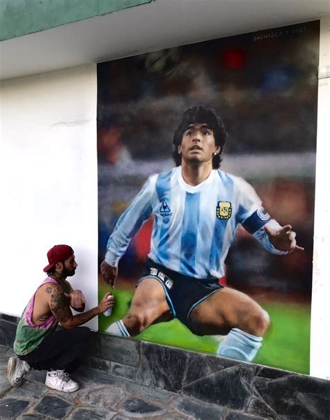 Diego En 360° Dieciocho Retratos De Maradona Para Verlo En Todas Sus