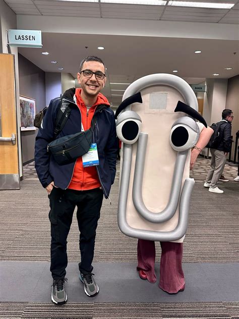 Mvpsummiti Efsanevi Microsoftclippy Ile Noktaladık M Olcay Celik