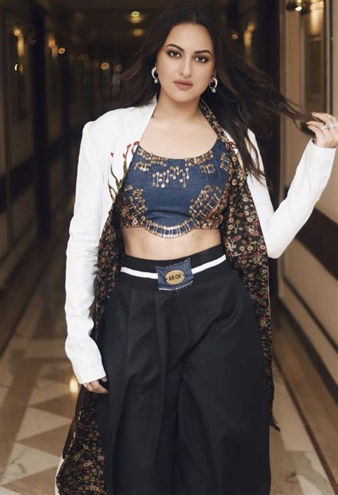 Pin By Juju On ️sonakshi Sinha ️ Bollywood Fashion Fashion