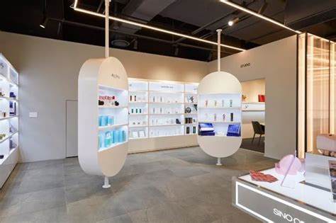 조명으로 포인트를 준 깔끔하고 고급스러운 41평 화장품 매장 인테리어 업체 인테리어 집 디자인 디자인