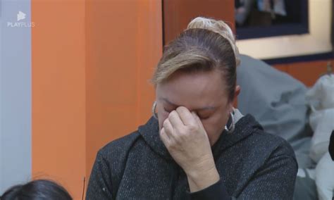 A Fazenda Flor Chora Ao Desabafar Sobre Demissão Do Sbt Sofrendo