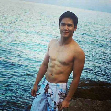 Hot Pinoy Gerald Santos At Sambawan Beach 2014