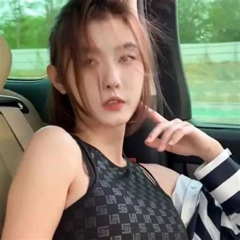 网红聂小雨逛商场，当众 脱衣”不忍直视，网友：建议封杀视频平台路线