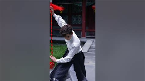 郭雨昂ang《回马枪》 扭胯舞 西装 Shorts Shirtless Stay Focused 广场舞dou起来 帅哥们的广场舞