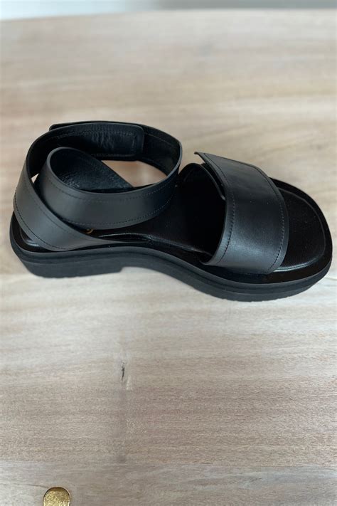 Cross Platform Sandal Black Leather Emerson Fry