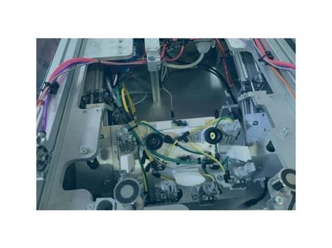 Poste Dassemblage Et Main De Préhension 2 En 1 Contact Nova Sys