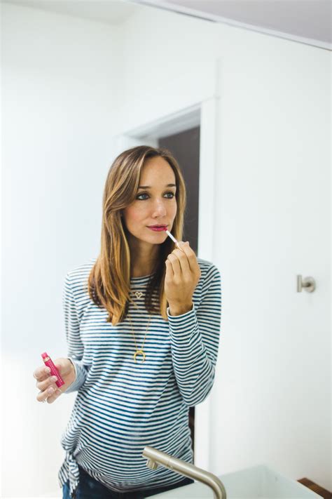 How To Do Simple Natural Makeup In Five Minutes