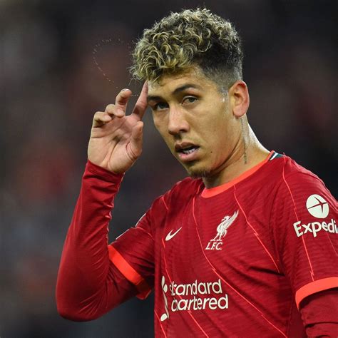 Download Roberto Firmino Touching Head Wallpaper