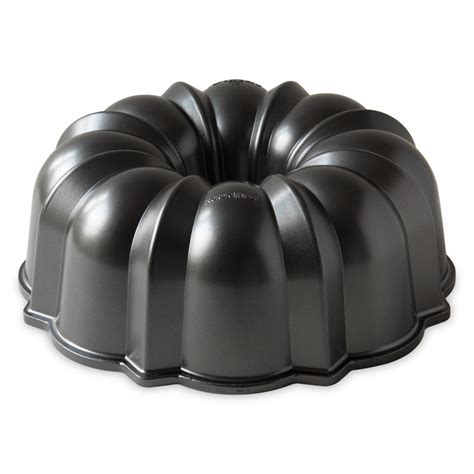 Nordic Ware Holiday Tree Christmas Train Bundt Cake Pan 10 Cup Cast