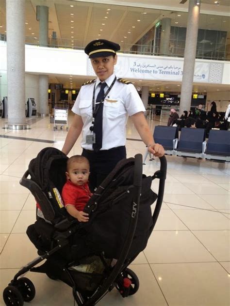 [foto] 5 Pilot Muda Dan Cantik Indonesia ~ Dunia Unik