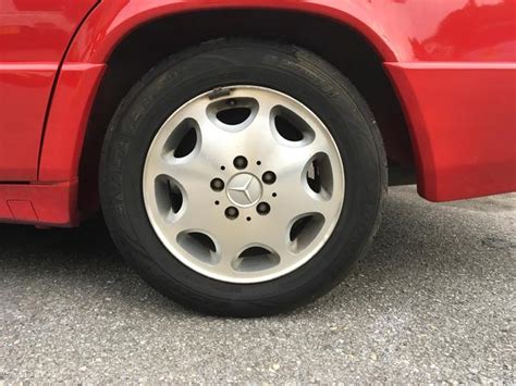 Mercedes Benz 190 Class 190e 1991 Red 240678 Km Details