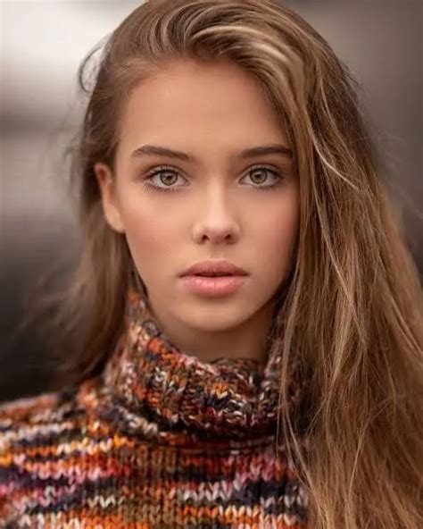 Emilia Rostek Irtr Scrolller