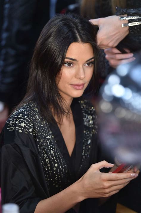 Kendall Jenner Victorias Secret Fashion Show Backstage Gotceleb