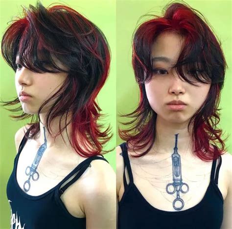 40 Tantalizing Gothic Hairstyles To Vamp Up Your Look