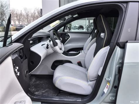 Middle East Gulf Countries Uae Dubai Saudi Arab Super Luxury 4x2 4x4 At