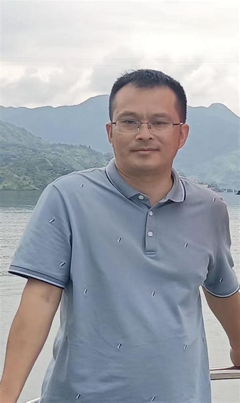 研 · 洞见 教育学院杨继利老师在《课程·教材·教法》发表学术成果