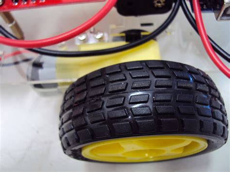 Arduino Android WI FI Bluetooth Arduino RC Car Control
