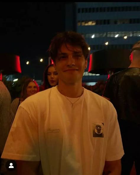 Chat With Edwin Owen Wilson Enjoy Free Ai Character Roleplay Flowgpt Edwin Owen Wilson Rp