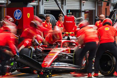 The Bystander Effect The Psychology Behind A Social Phenomenon