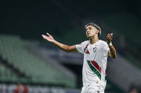 Isaque Decide Outra Vez E Vibra Com Título Brasileiro Sub 17 Fizemos História — Fluminense
