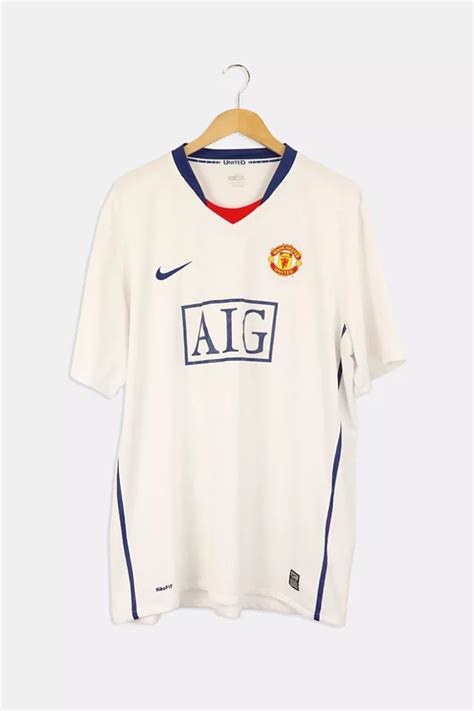 Vintage Manchester United Aig Sponsor Soccer Jersey Urban Outfitters