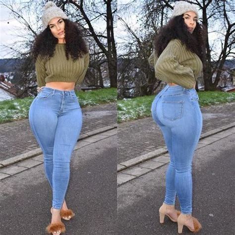 Thick Curvy Latina Culo High Heels Smoody73