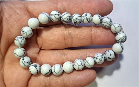 Howlite Meaning And Healing Properties Calm Sleep And Emotional Balance